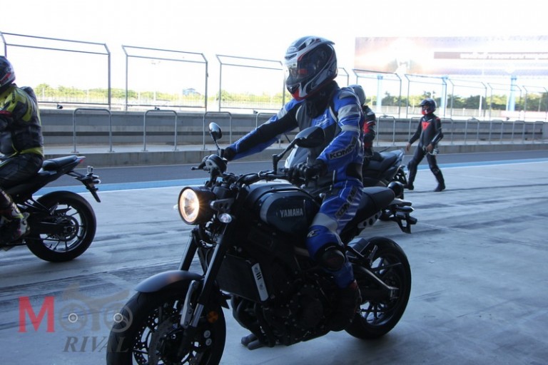 รีวิว Yamaha XSR900 นีโอเรโทร อารมณ์สปอร์ต พร้อมวิเคราะห์ราคา ก่อนเปิด ...