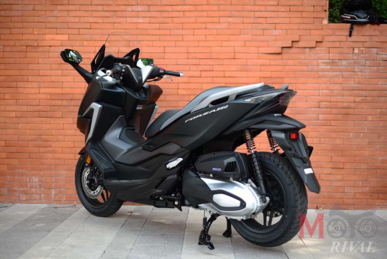 เปรียบเทียบสเป็คทางเทคนิค Honda ADV 350 vs Honda Forza 350 - Motorival.com