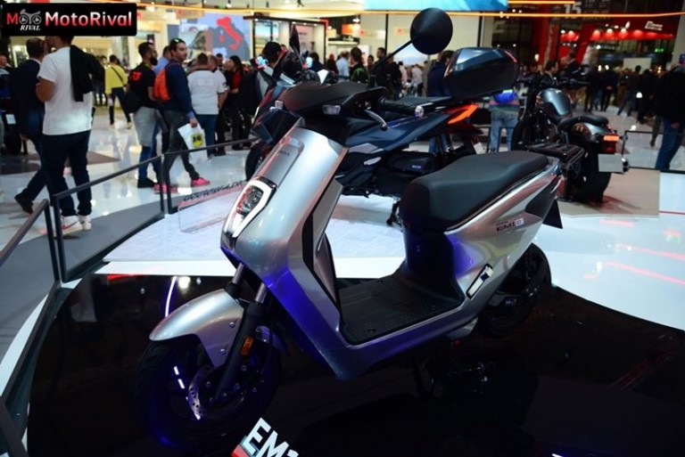 2023 Honda EM1 E: สกู๊ตเตอร์ไฟฟ้าตัวเปิด [EICMA2022] - Motorival.com