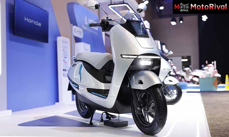 Honda UC3 ราคา 1.32 แสน ครั้งแรกในโลก EV ปีกนก ขายลูกค้า ชาร์จ Plug-in ...